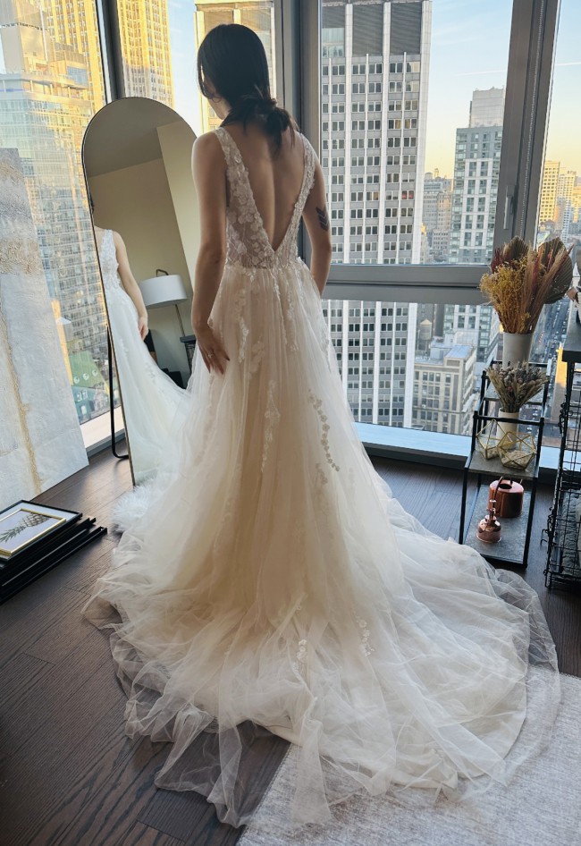 Liza Ray Sample Wedding Dress Save 25% - Stillwhite