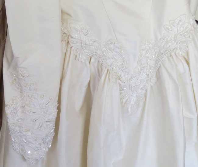 Sweetheart Gowns 2074 TV 3 Used Wedding Dress - Stillwhite