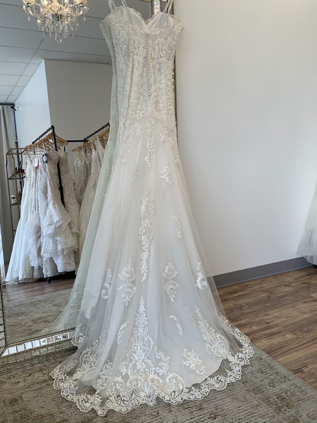 Morilee 5615 / Kirstie Sample Wedding Dress - Stillwhite