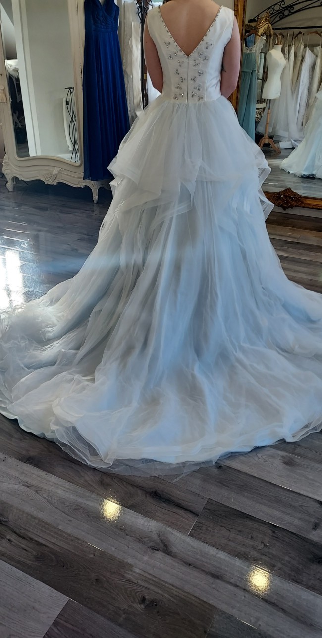 Edel Tuite Design New Wedding Dress Save 25% - Stillwhite