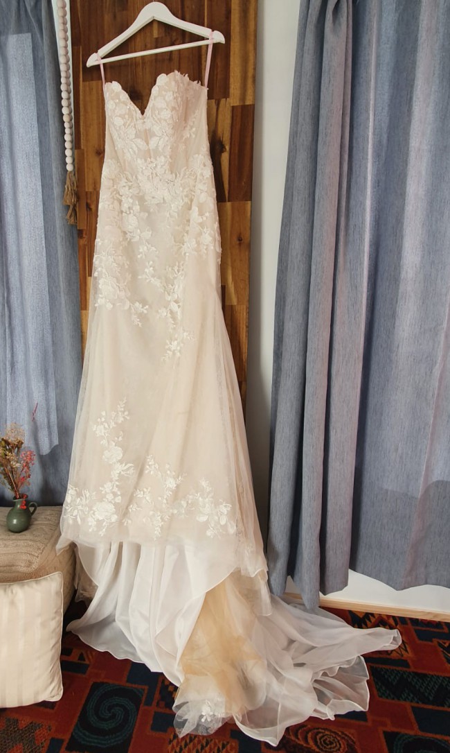 Chosen By KYHA Nova New Wedding Dress Save 40% - Stillwhite