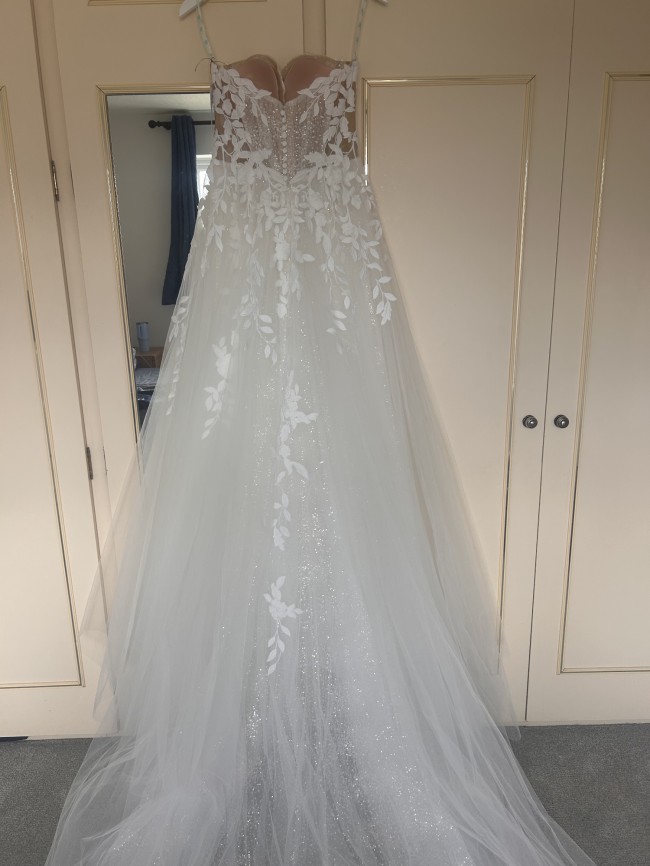 Blue By Enzoani, Pia New Wedding Dress Save 56% - Stillwhite