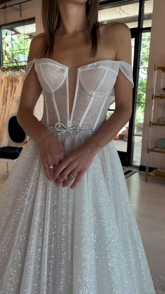 Gala Sample Wedding Dress Save 54% - Stillwhite
