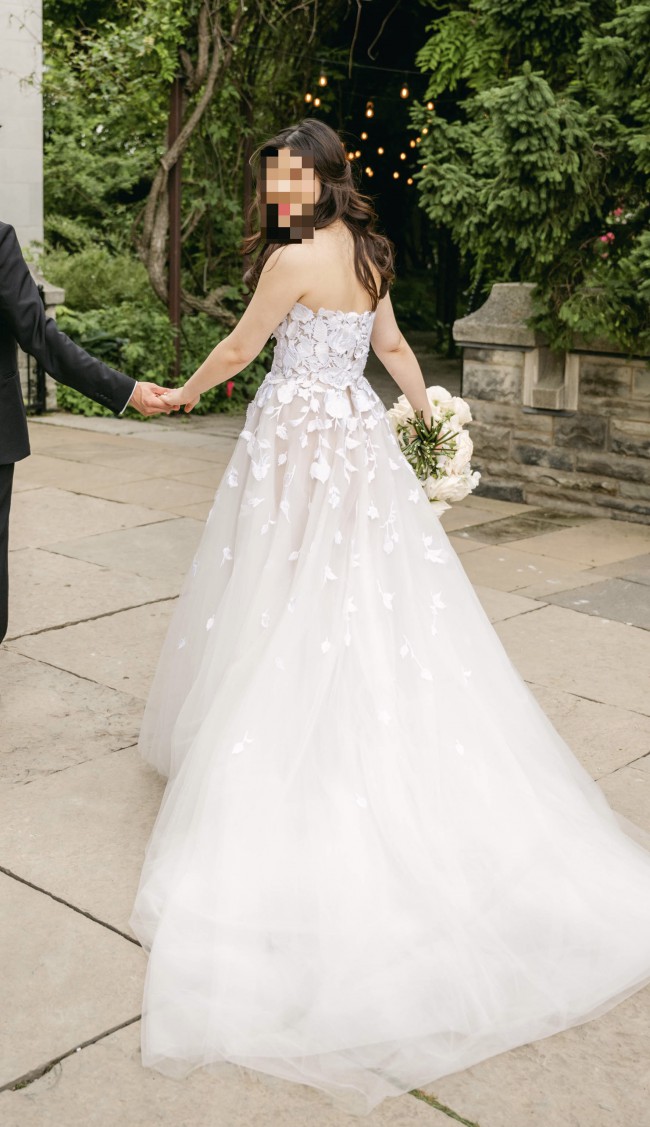 Oscar de la Renta, F20 asymmetric tulle gown Wedding Dress Save 45% ...