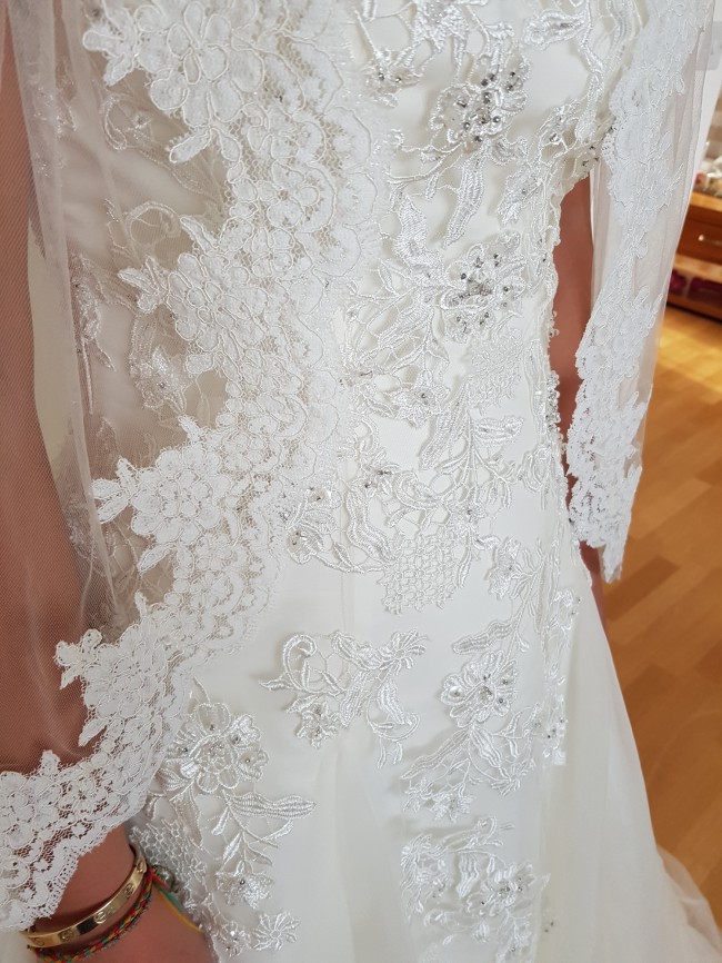Benjamin Roberts Used Wedding Dress Save 90% - Stillwhite