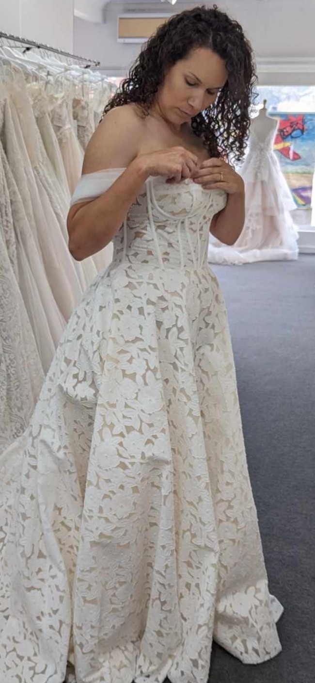 Jean Fox New Wedding Dress Save 30% - Stillwhite