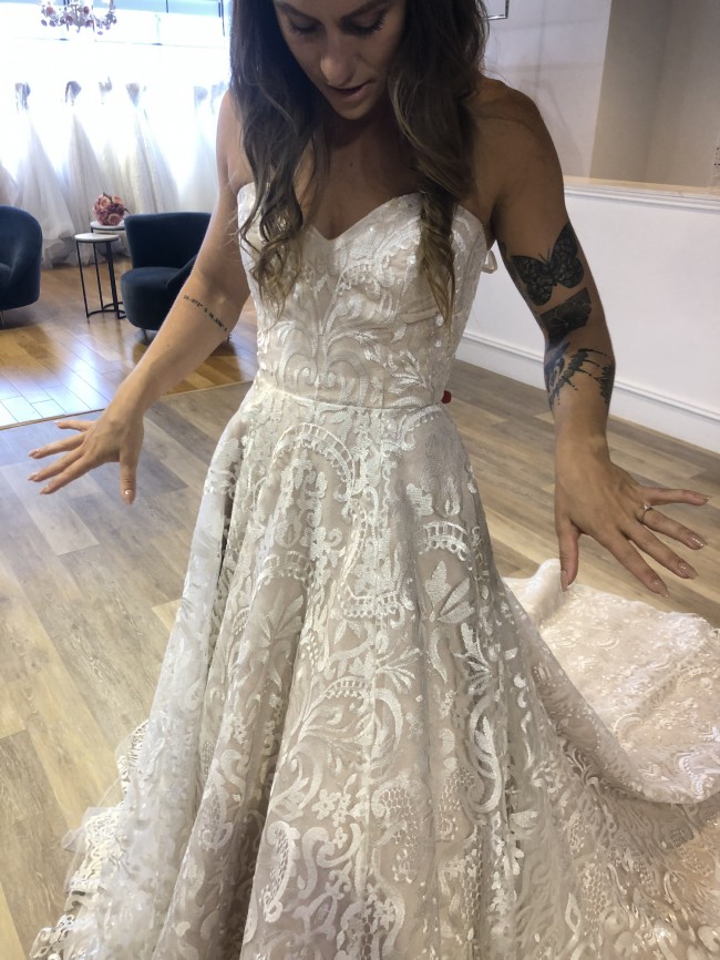 Hayley Paige Marsden Gown Preowned Wedding Dress Save 70% - Stillwhite