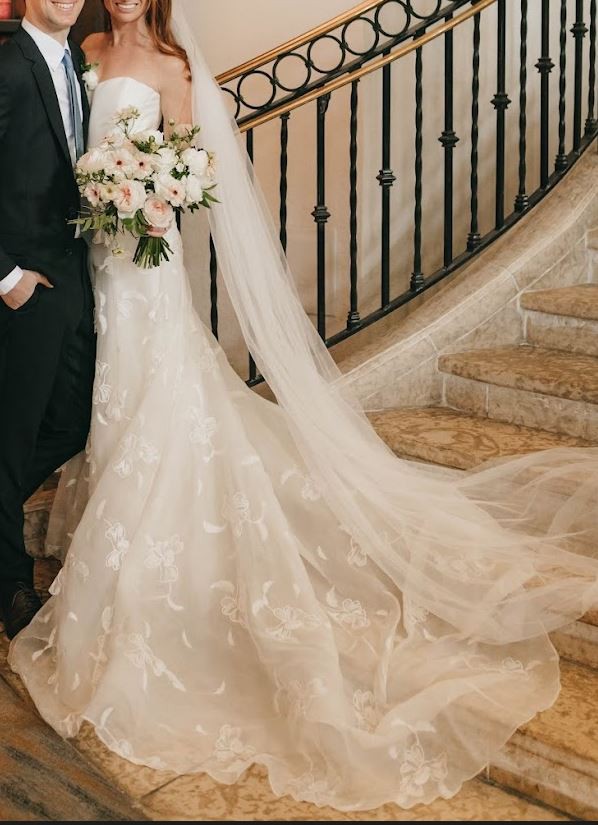 Carolina Herrera, Freida Wedding Dress Save 59% - Stillwhite