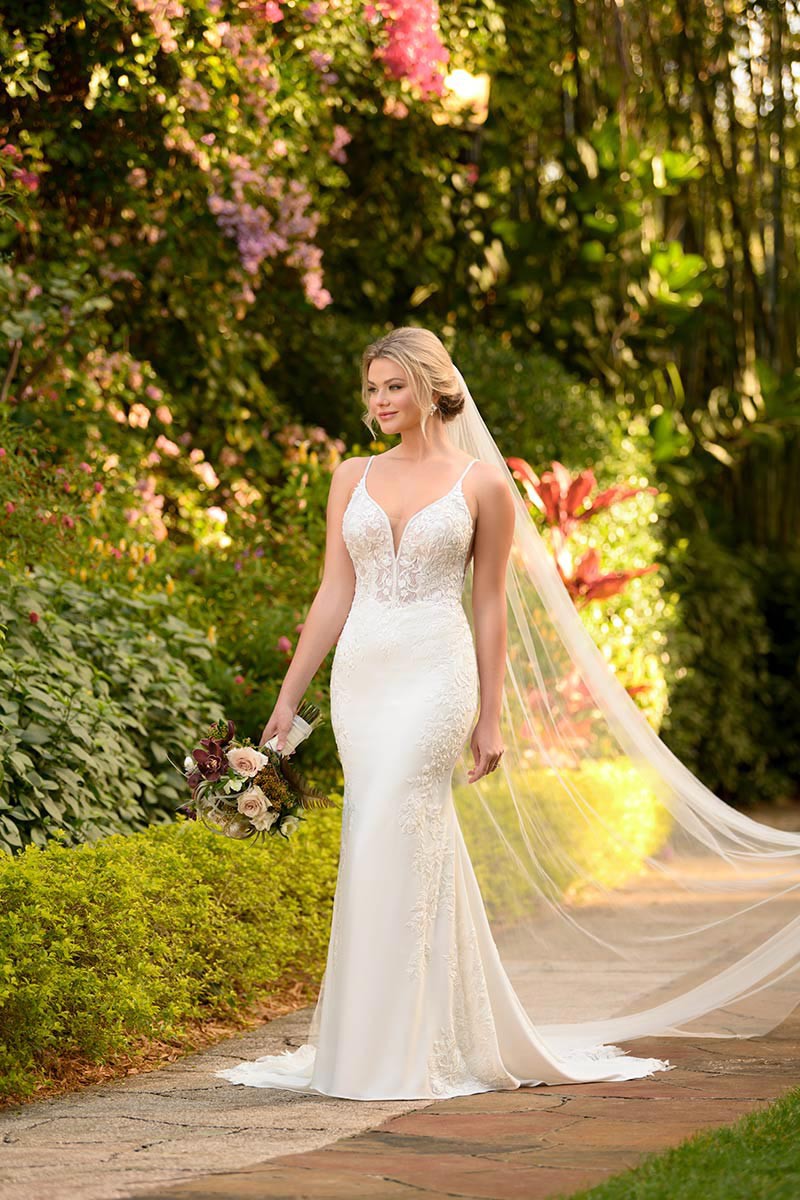 Essense of Australia Sample Wedding Dress Save 50% - Stillwhite