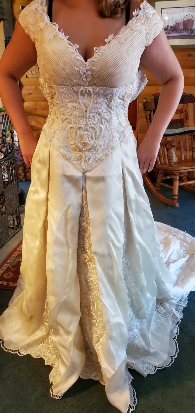 St. Pucchi Wedding Dress - Stillwhite