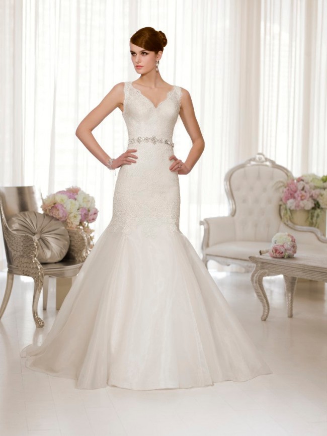Essense of Australia, D1478 New Wedding Dress Save 75% - Stillwhite