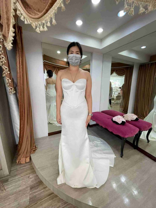 Finale Studio Custom gown Wedding Dress Save 20% - Stillwhite