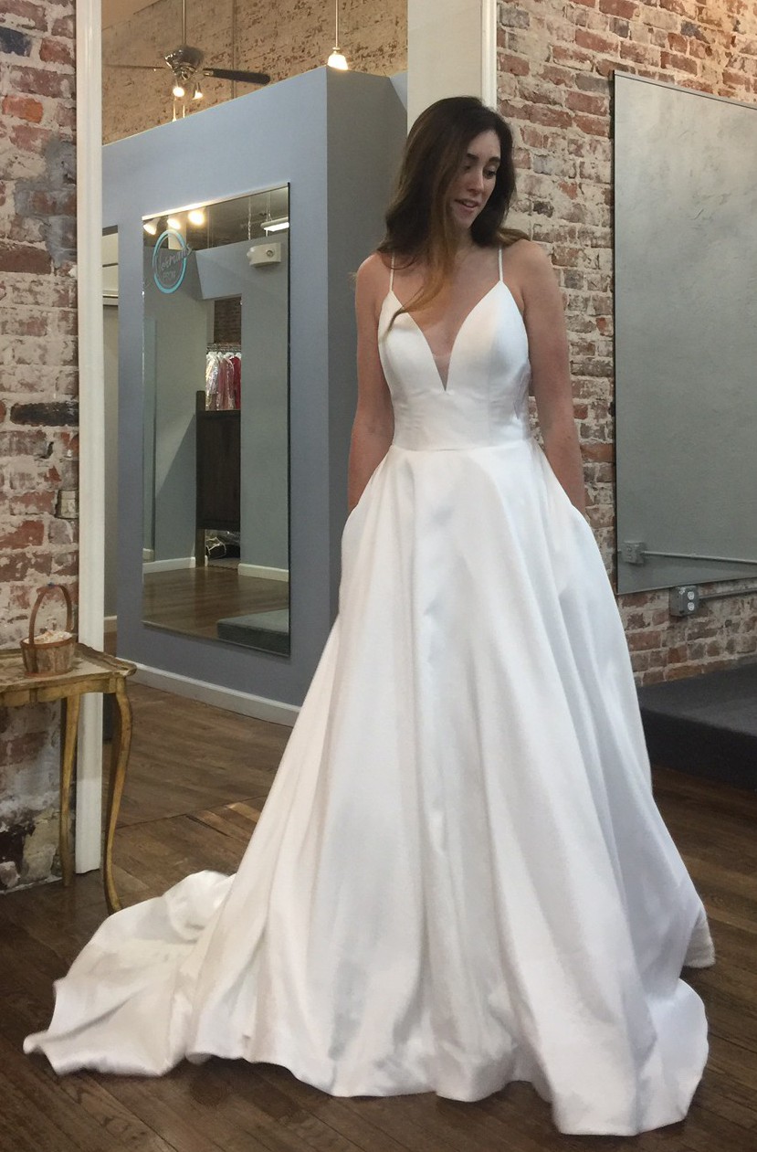 Allure Bridals 9570 New Wedding Dress Save 27% - Stillwhite