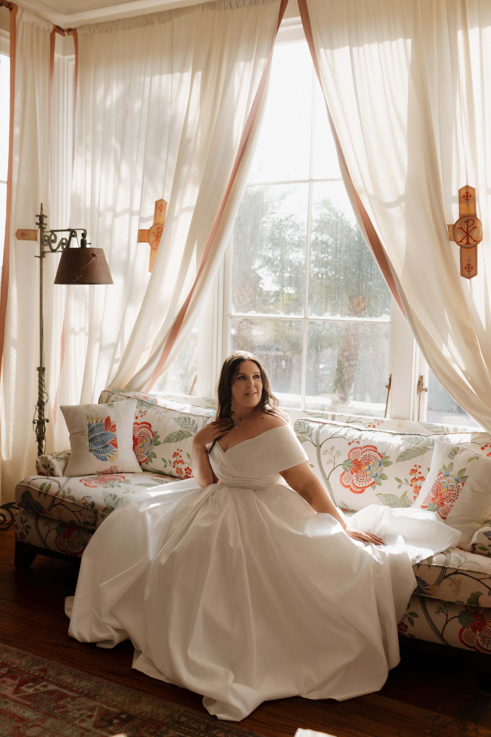 Olivia Bottega, Cameron floor length plus size Wedding Dress Save 38% ...