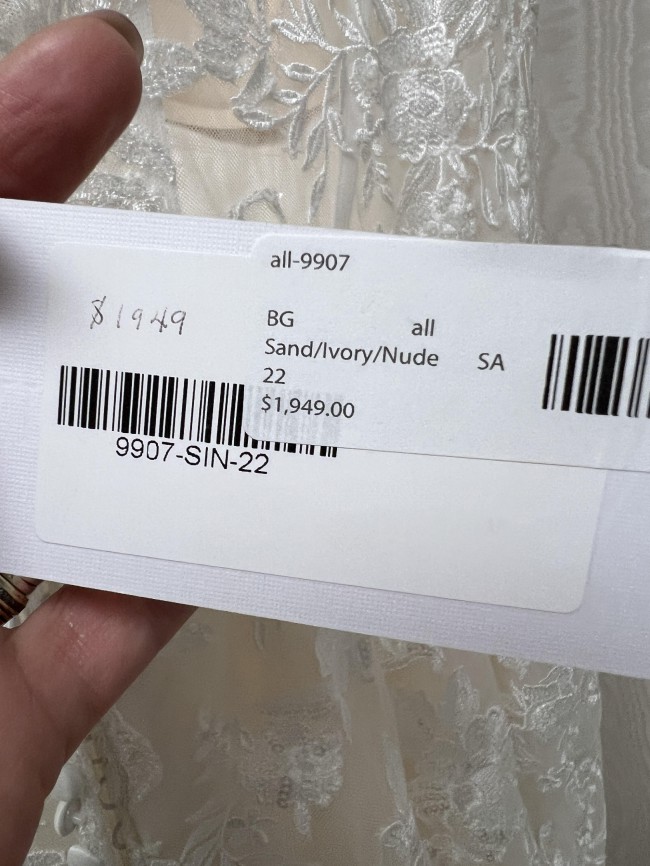 Allure Bridals 9907 Sample Wedding Dress Save 49% - Stillwhite