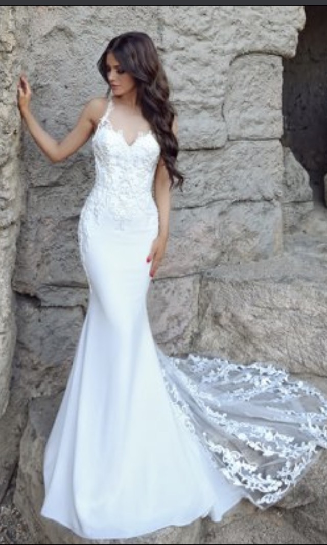 Blue By Enzoani Jaylee New Wedding Dress Save 50% - Stillwhite