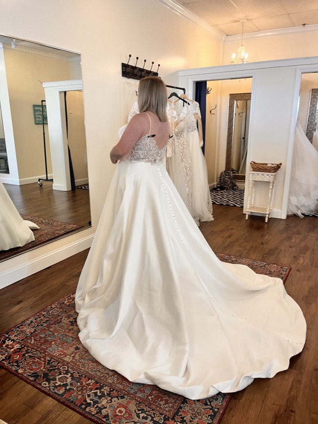 Allure Bridals, 9620 Sample Wedding Dress Save 54% - Stillwhite