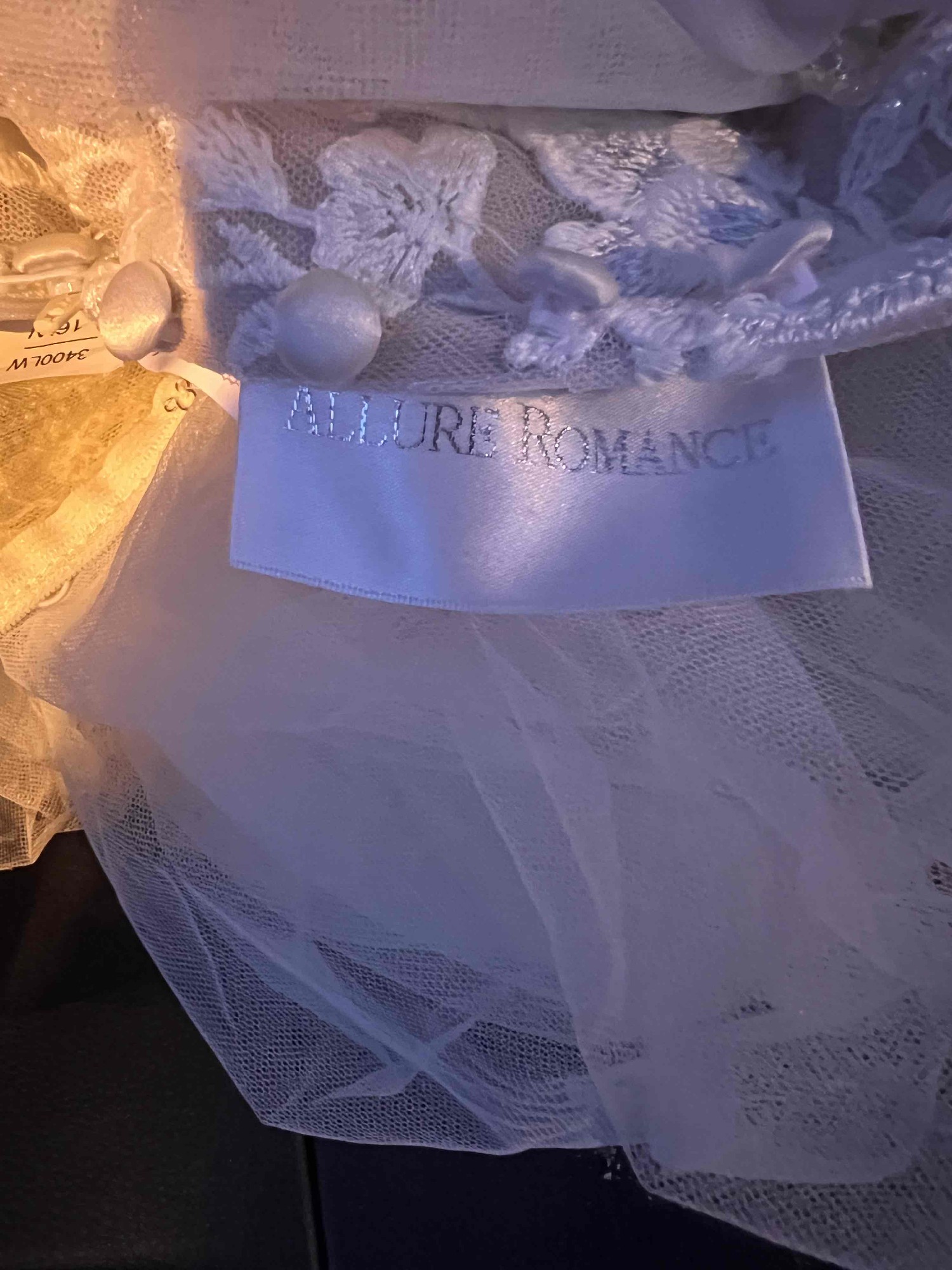Allure Romance 3400LW Wedding Dress Save 58% - Stillwhite