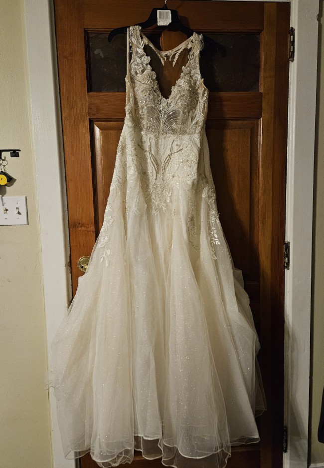 Galina Signature, SWG923 Wedding Dress Save 58% - Stillwhite