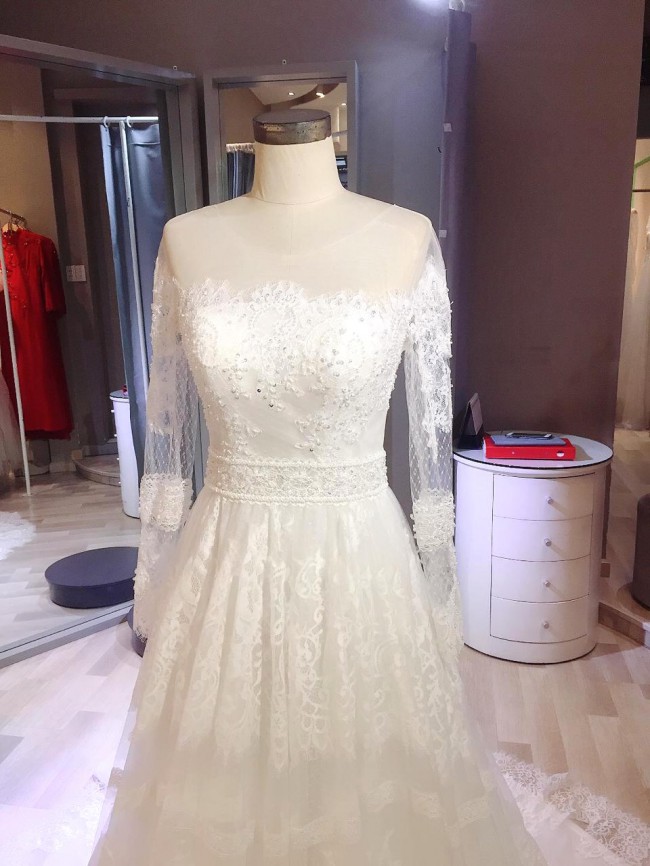 Versatile Bridals New Wedding Dress Save 13% - Stillwhite