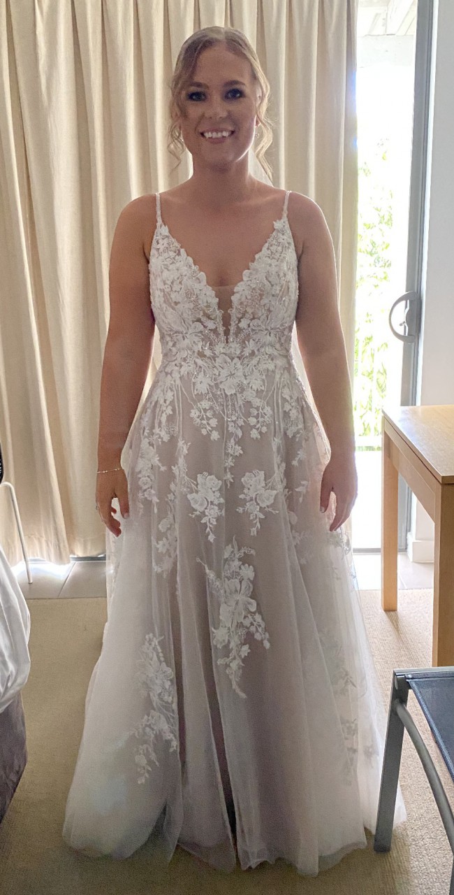 Allure Romance Wedding Dress Save 40% - Stillwhite
