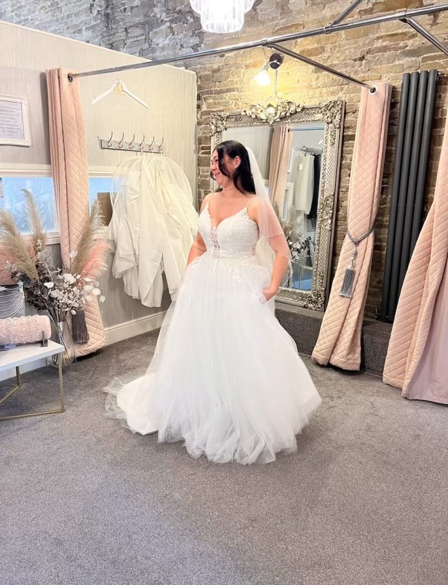 Eternity Bridal Sample Wedding Dress - Stillwhite