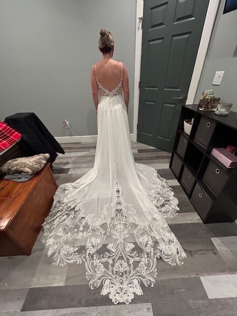 Allure Bridals Wedding Dress Save 50% - Stillwhite