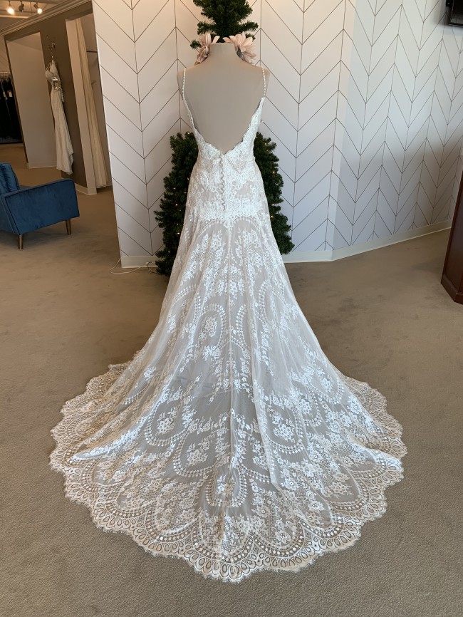 Allure Romance 3221 Sample Wedding Dress Save 54% - Stillwhite