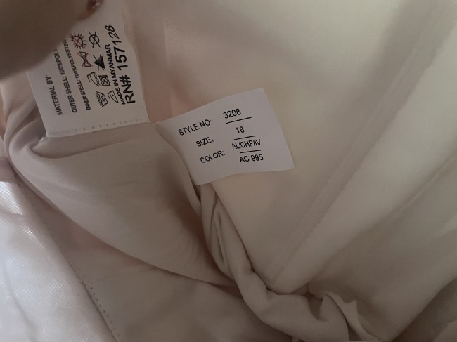 Allure Romance, 3208 New Wedding Dress Save 61% - Stillwhite