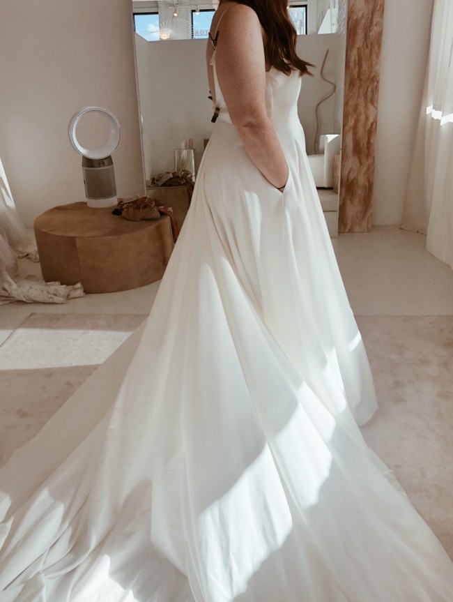 Aesling New Wedding Dress Save 8% - Stillwhite