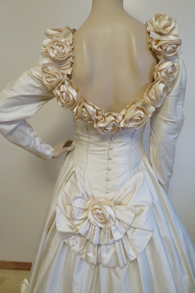 Catherine Rayner, Garland : Unique Adaptation One of a Kind Wedding ...
