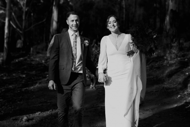 Karen Willis Holmes Imogen with Nicki sleeves Wedding Dress Save 50% ...