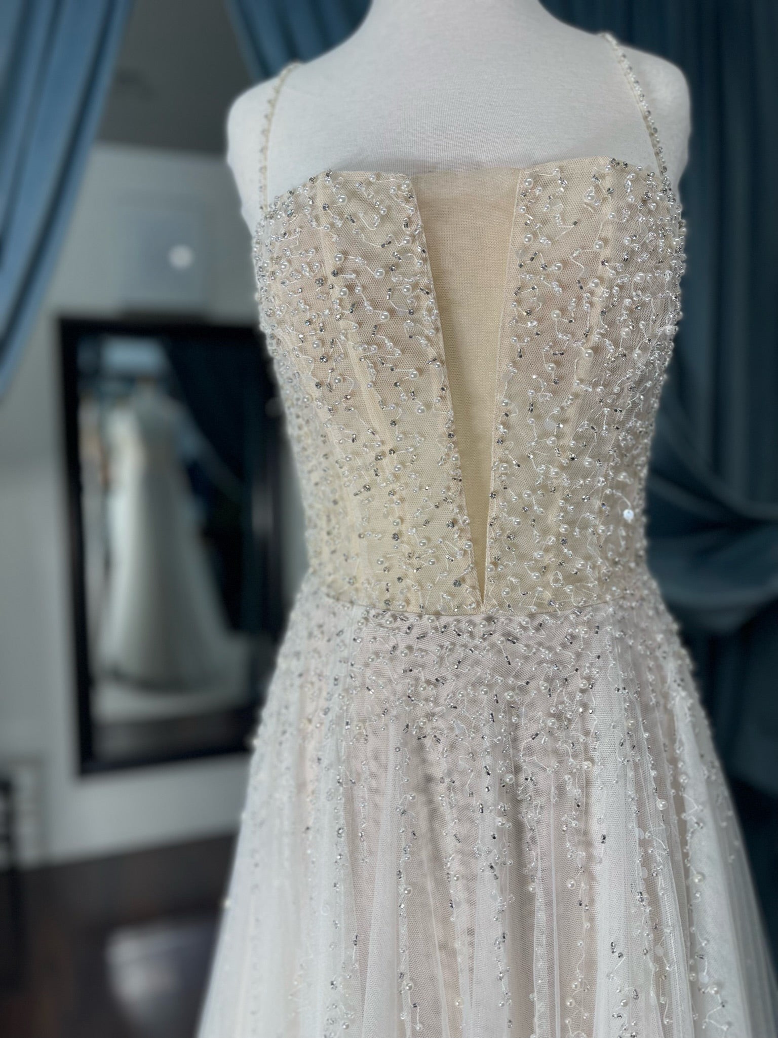 Willowby by Watters Sample Wedding Dress Save 74% - Stillwhite