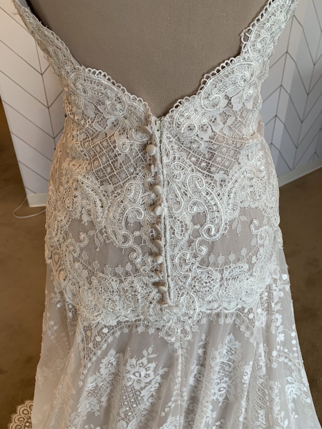 Allure Romance 3221 Sample Wedding Dress Save 54% - Stillwhite