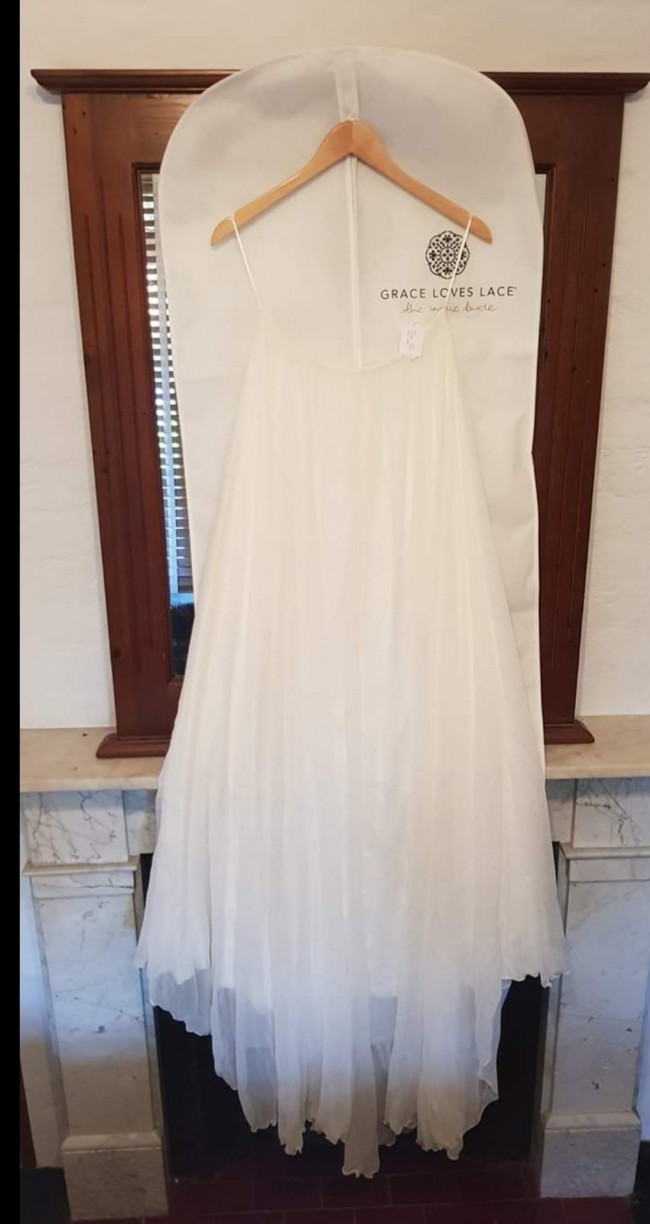 Grace Loves Lace, Luna Sample Wedding Dress Save 63% - Stillwhite