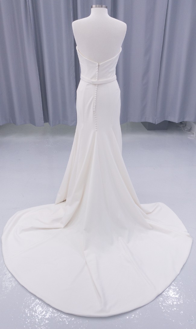 Justin Alexander Rings by Justin Alexander 55018 Sample Wedding Dress ...