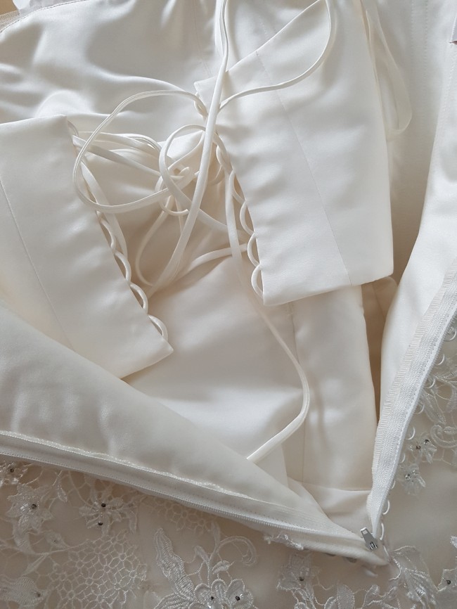 Benjamin Roberts Used Wedding Dress Save 90% - Stillwhite