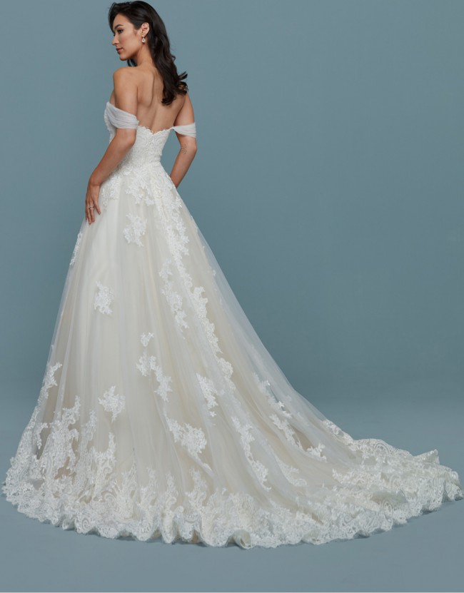 Ashley And Justin Bride, 10875 Wedding Dress Save 45% - Stillwhite