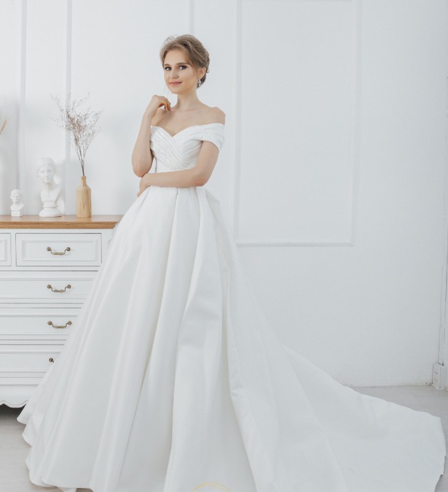 Versatile Bridals New Wedding Dress Save 13% - Stillwhite