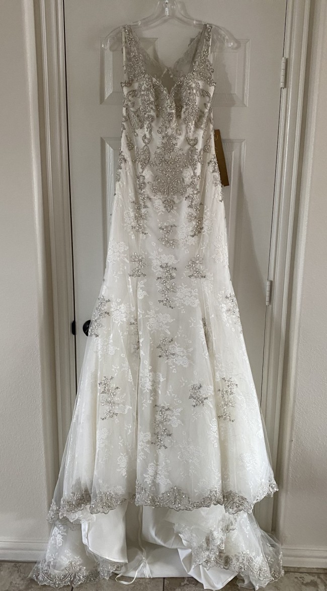 Demetrios, 1491 New Wedding Dress Save 84% - Stillwhite