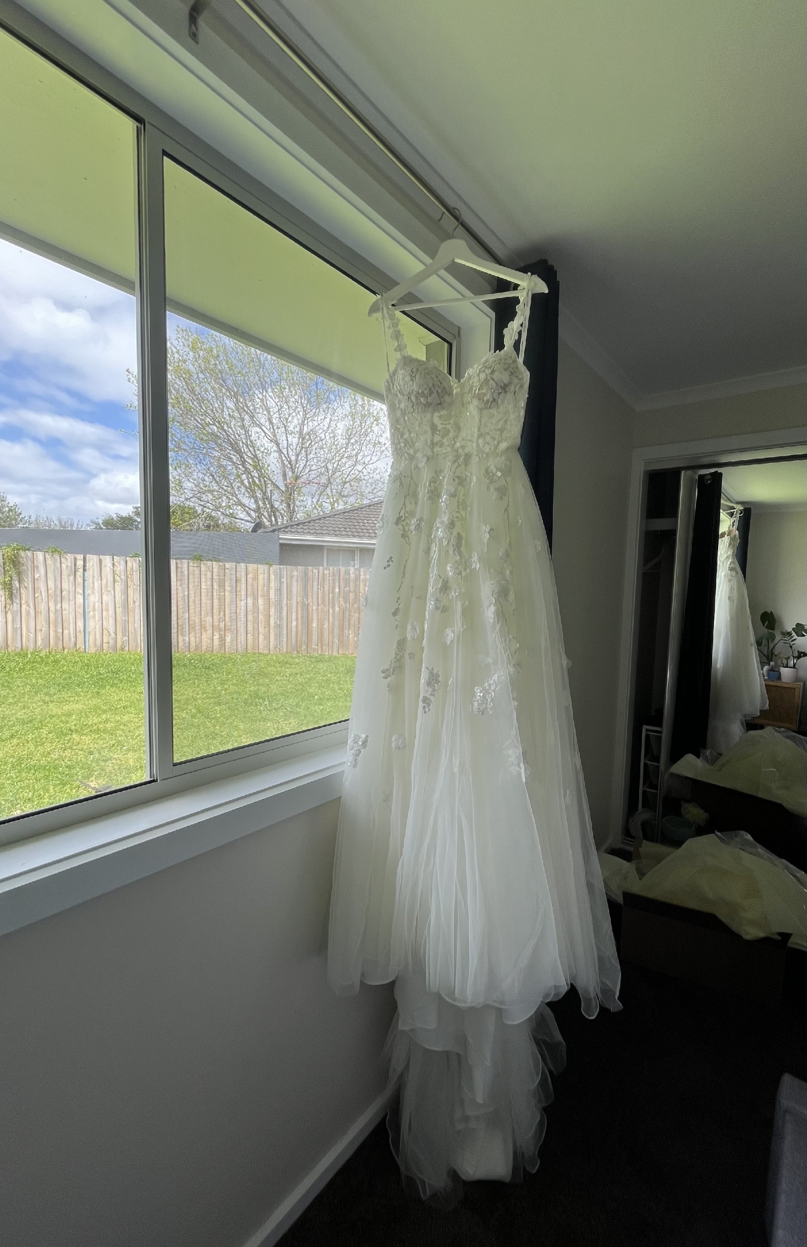 Emily May Couture New Wedding Dress Save 60% - Stillwhite
