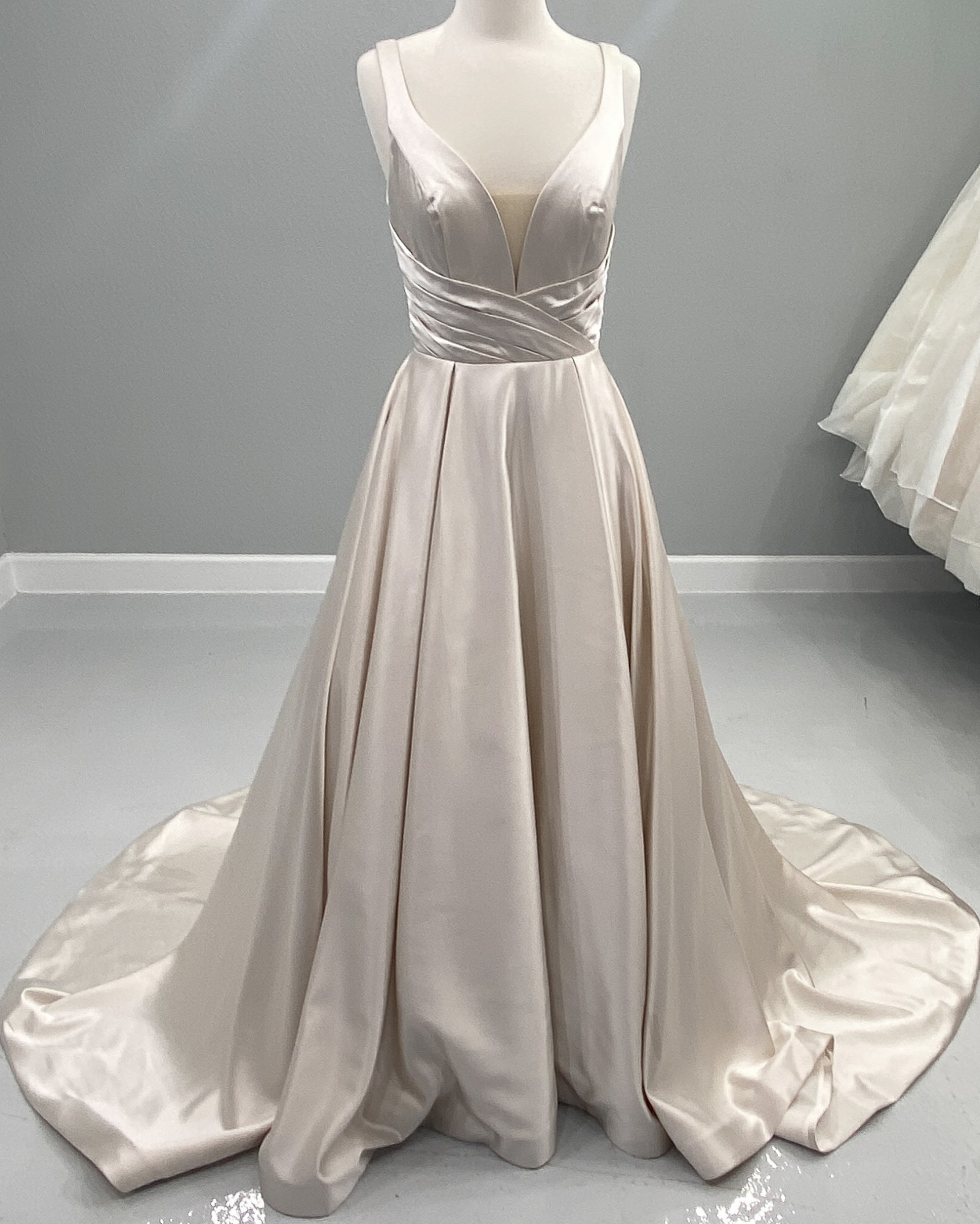 Justin Alexander, 55087 Sample Wedding Dress Save 55% - Stillwhite