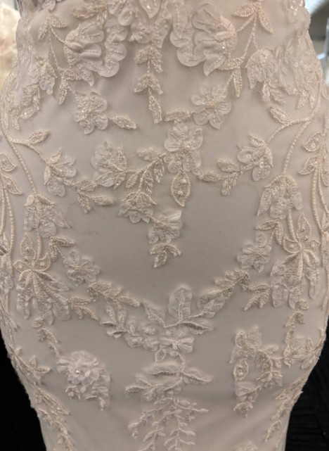 Essense of Australia Sample Wedding Dress Save 70% - Stillwhite