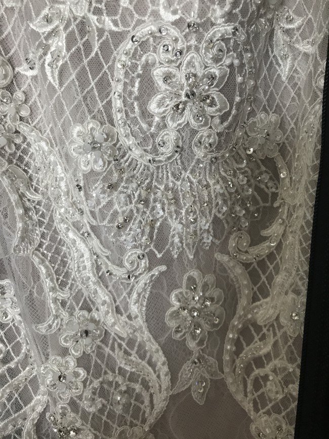 Allure Bridals New Wedding Dress Save 13% - Stillwhite