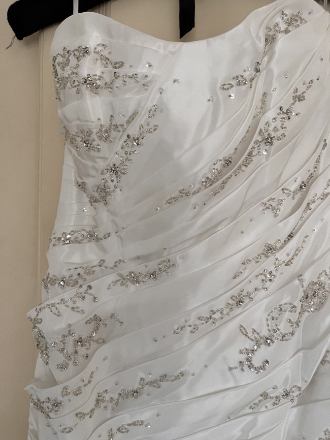 Fit & Flare Sample Wedding Dress - Stillwhite