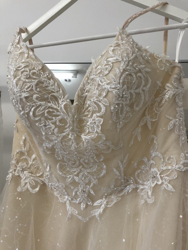 Ball Gown Sample Wedding Dress Save 83% - Stillwhite