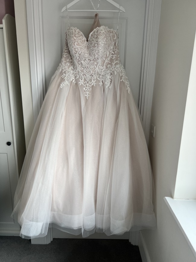 Stella York, 7548 New Wedding Dress Save 44% - Stillwhite