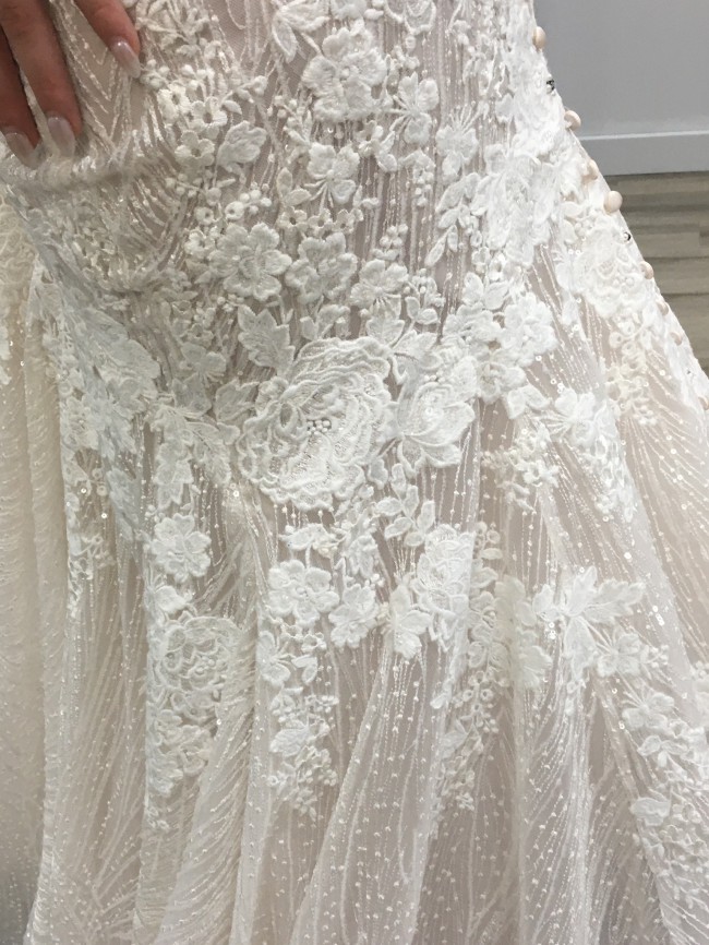 Allure Bridals 9613 Sample Wedding Dress Save 78% - Stillwhite