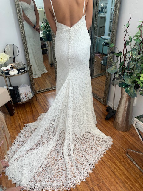 Rish Bridal Michelle, w/ beaded shoulder straps, bodice button New ...