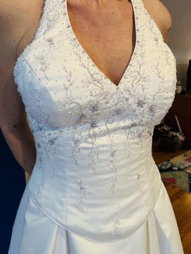 Lotus Orient Corp New Wedding Dress Save 50% - Stillwhite